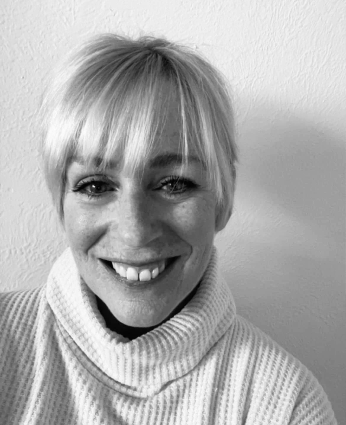 "Grab and Go" (EXCLUSIVE) Interview with Janna Jones ~ Wild Filmmaker